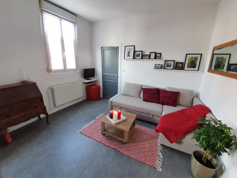 Appartement 'The Clubhouse - Hypercentre éPernay' Avec Vue Sur La Montagne Et Wi-fi - Épernay