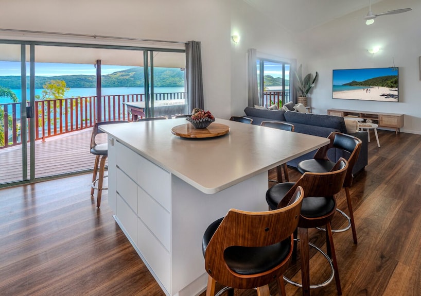 3 B/r Villa, Sunset Views, Buggy -Hamilton Island - 해밀턴 섬