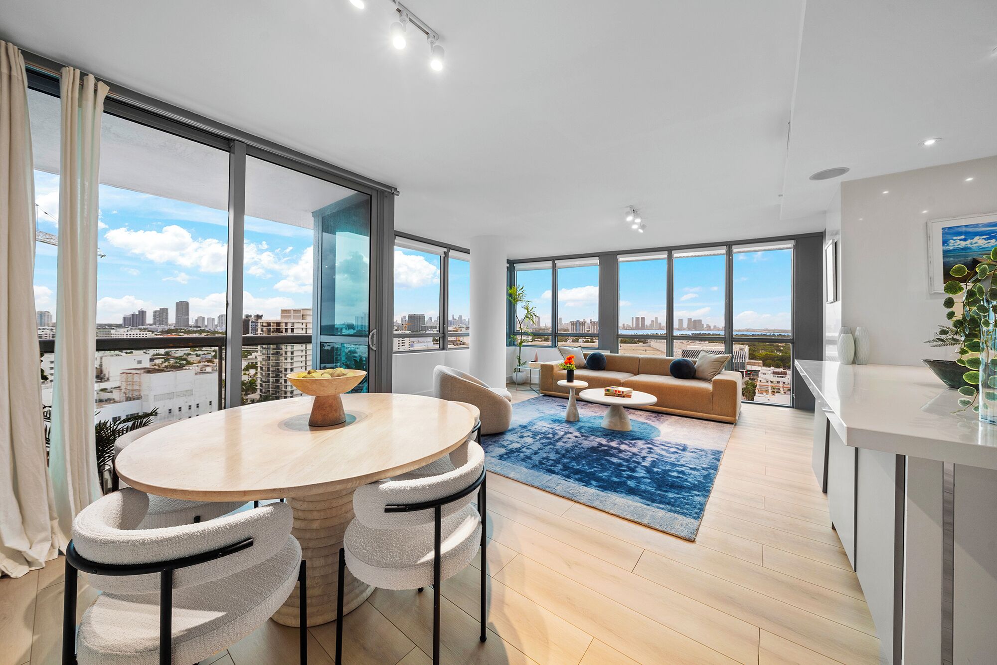 Stunning Ocean View Private Residence At The Setai - 2002 - Miami Beach, FL