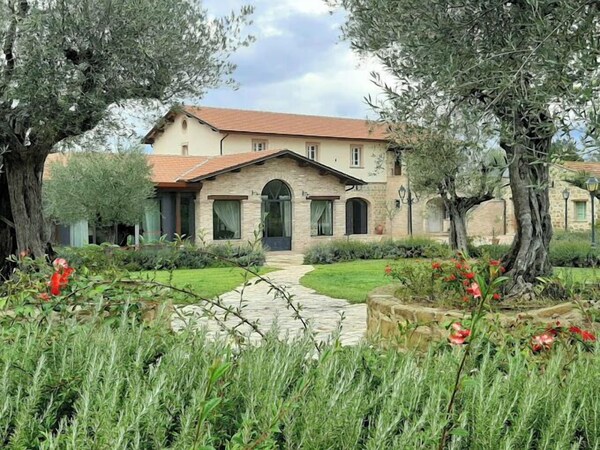 Borgo Sante Country House - Perugia