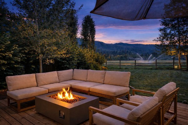 Icicle Haus 4 Bedroom Home - Leavenworth, WA