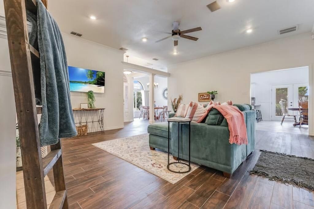 Amazing Patio With Pergola, Enclosed Patio, Finished Out Garage! - Lubbock, TX