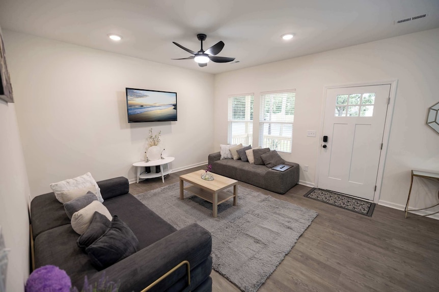 4 Min To Downtown | 10 To Elon | Car Rental Avail. - Burlington