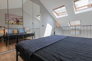 Apartamento standard, 2 quartos | Escrivaninha, ferros/tábuas de passar roupa, berços (sobretaxa)