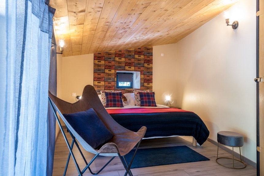 Chambre D'hôtes 'La Forge' Avec Vue Sur La Montagne, Piscine Partagée Et Wi-fi - Ardèche