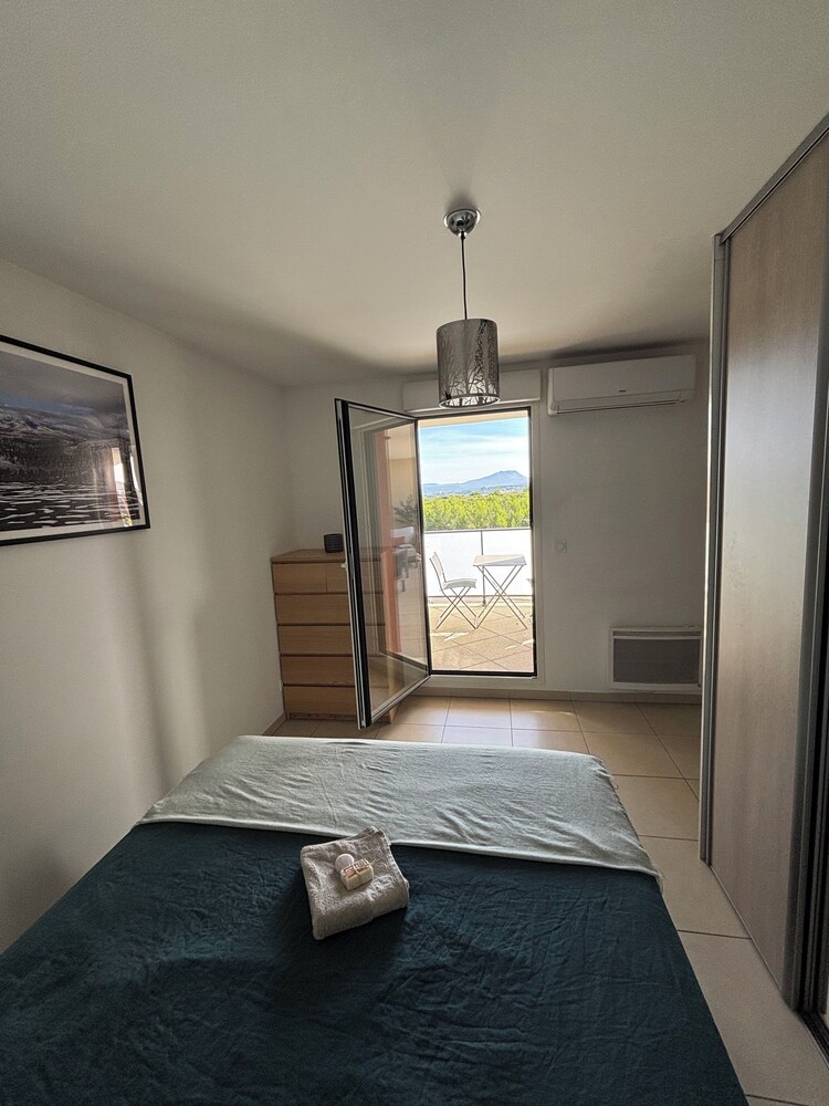 45m2 T2 apartment with large terrace overlooking Sainte Victoire - Aix ...