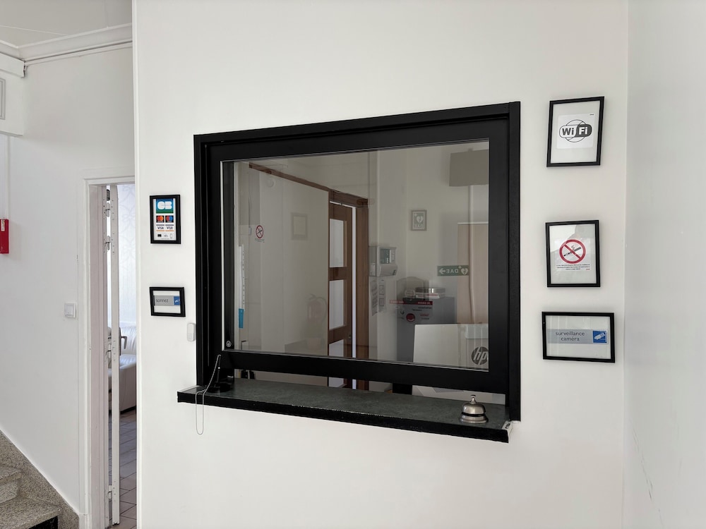 Central Hotel - Saint-Priest