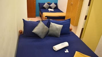 Cofre no quarto, quartos insonorizados, ferro/tábua de engomar