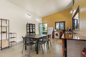 Bungalow, várias camas, vista para o mar | Wi-fi grátis 