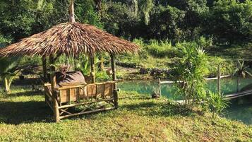 Villa, 2 quartos, acessível, fumadores | Terrenos do alojamento