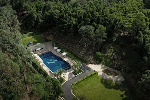 Piscina exterior, da(s) 8:30 à(s) 20:00, espreguiçadeiras