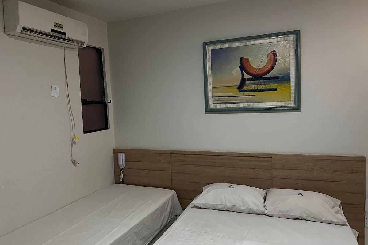 Quarto Twin Standard