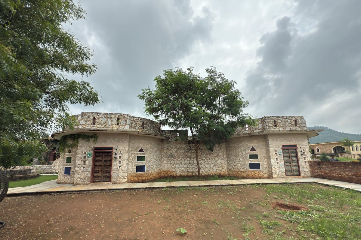 Rang Mahal | Edredons de pluma, quartos à prova de som, ferros/tábuas de passar roupa