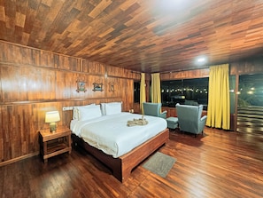 Quarto Duplo ou Twin Deluxe, vista para o mar | Cofre no quarto, Wi-fi grátis 