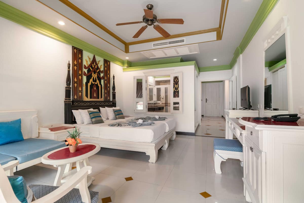 Quarto Twin Deluxe, varanda, vista para a piscina | Wi-fi grátis