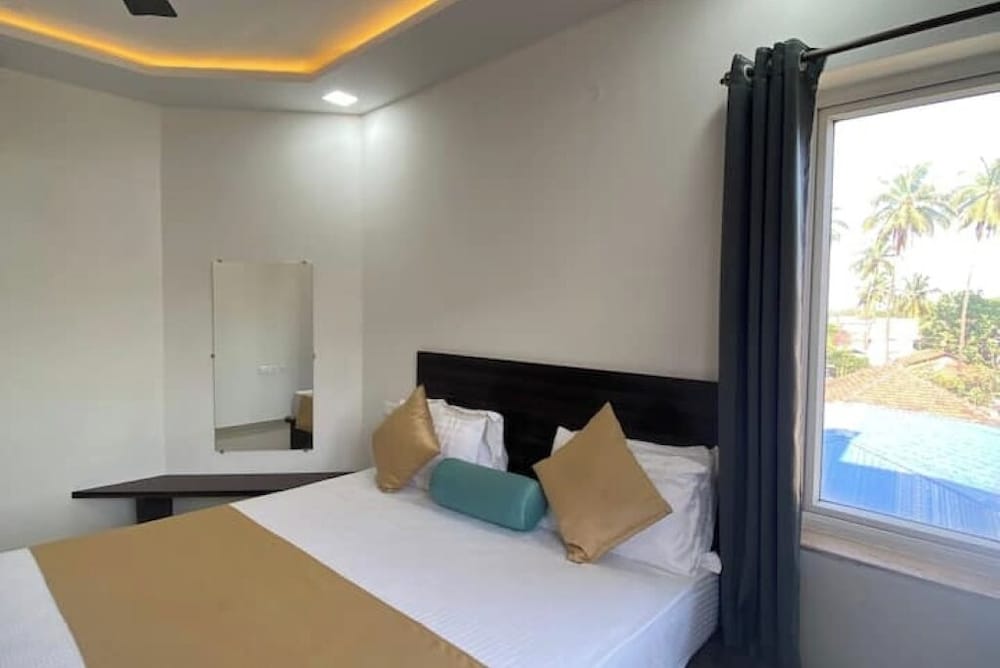 Hi5 Stays SEaRENITY Chic 2BHK with pool North Goa - Arpora | Stayz
