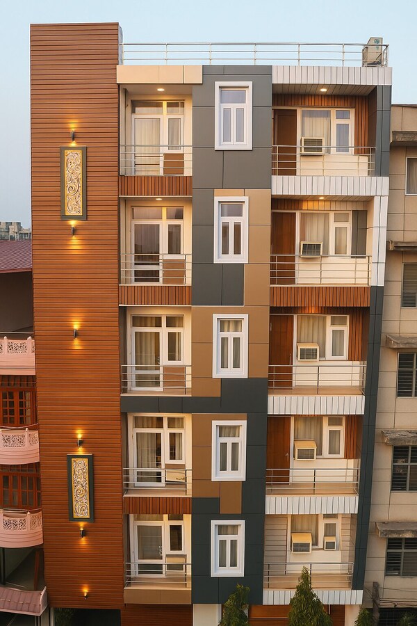 Let'stay- Sector-70 Noida - Delhi