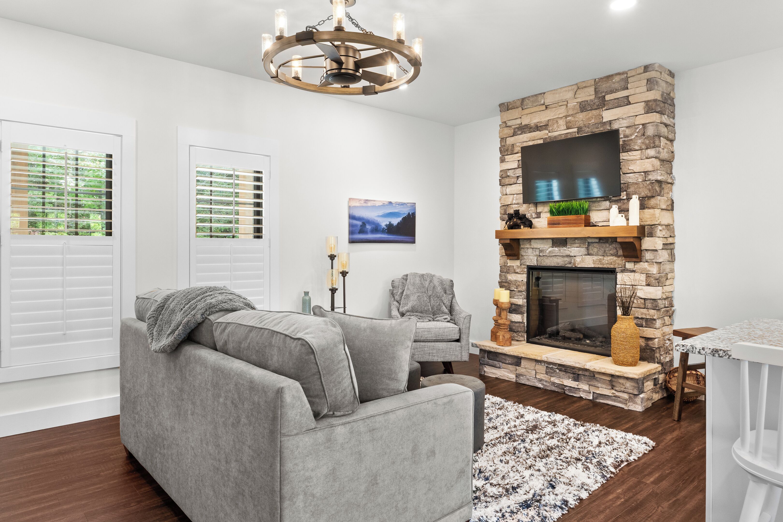 New Home 3 Br/2.5 Ba Hot Tub - Townsend, TN