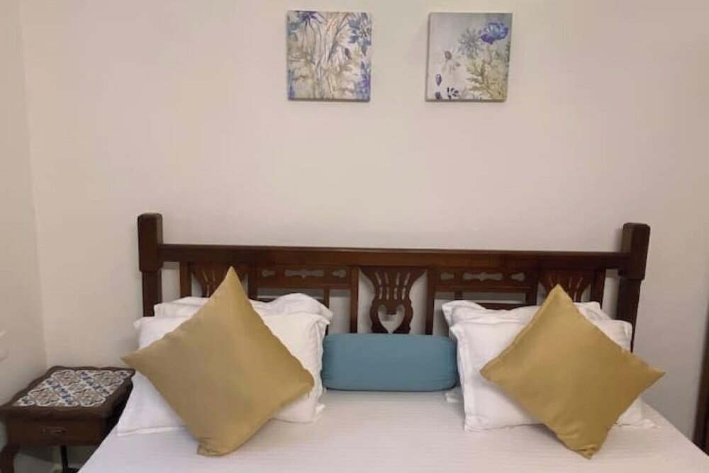 Hi5 Stays SEaRENITY-Luxe 2BHK with Pool North Goa - Arpora | Vrbo