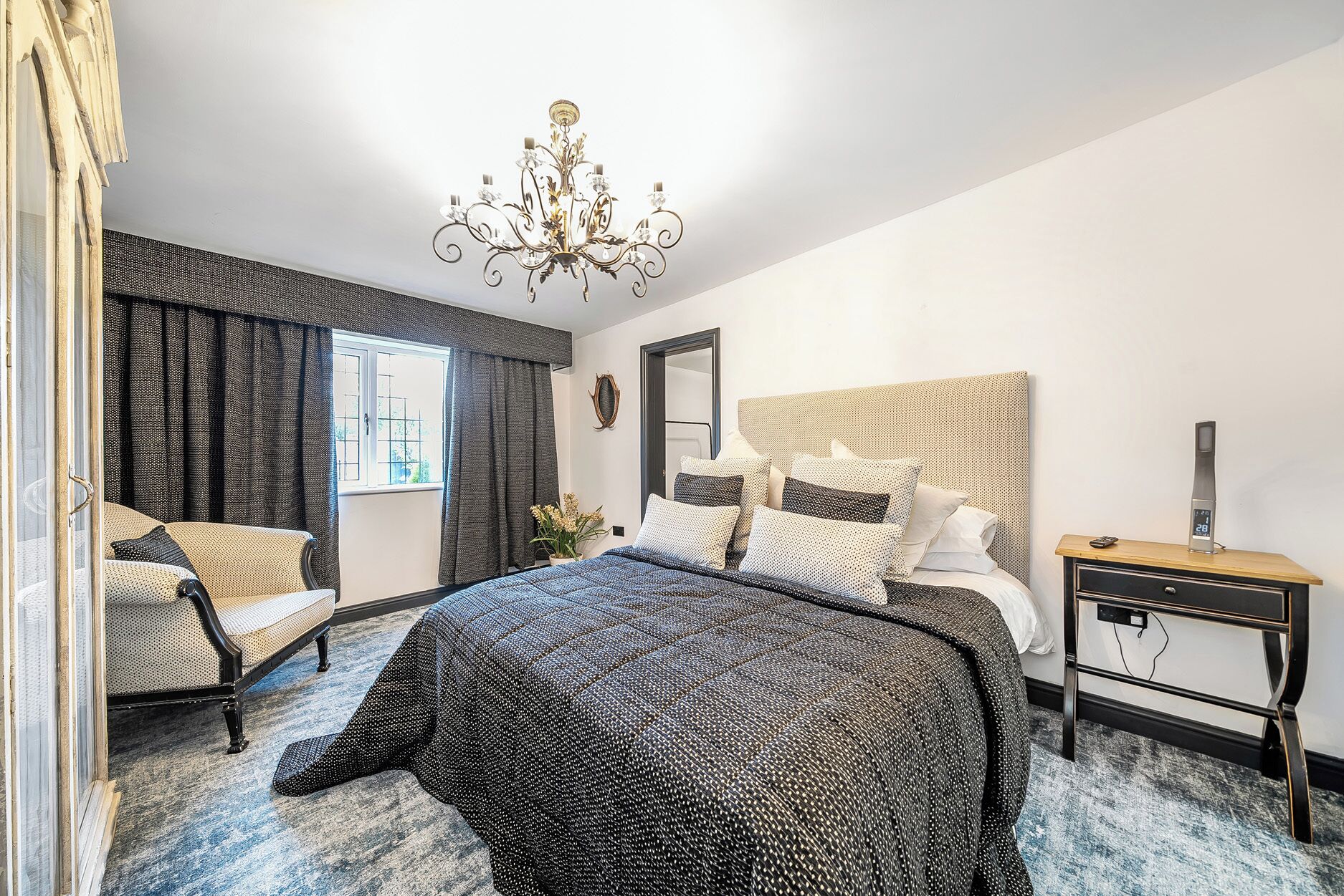 1 quarto, individualmente decorados, individualmente mobiliados