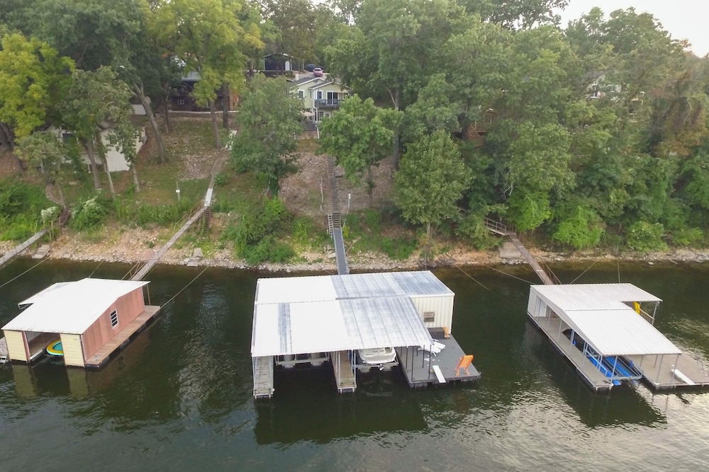 Dock + Views: Scenic Group Retreat On Grand Lake! - Disney, OK