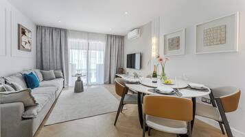 Apartamento de Luxo, 1 quarto, vista parcial para o oceano | Com decoração personalizada, com mobília individualizada