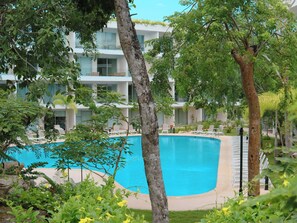 2 piscinas exteriores 