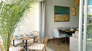 Apartamento Exclusivo em Condomínio Fechado, vista para o jardim | Terraço/pátio interior