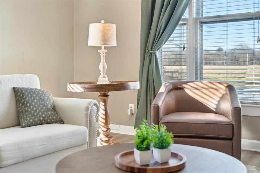 Charming 3-bedroom House In Somerville Minutes From Blue Oval And Town Square! - 奧克蘭