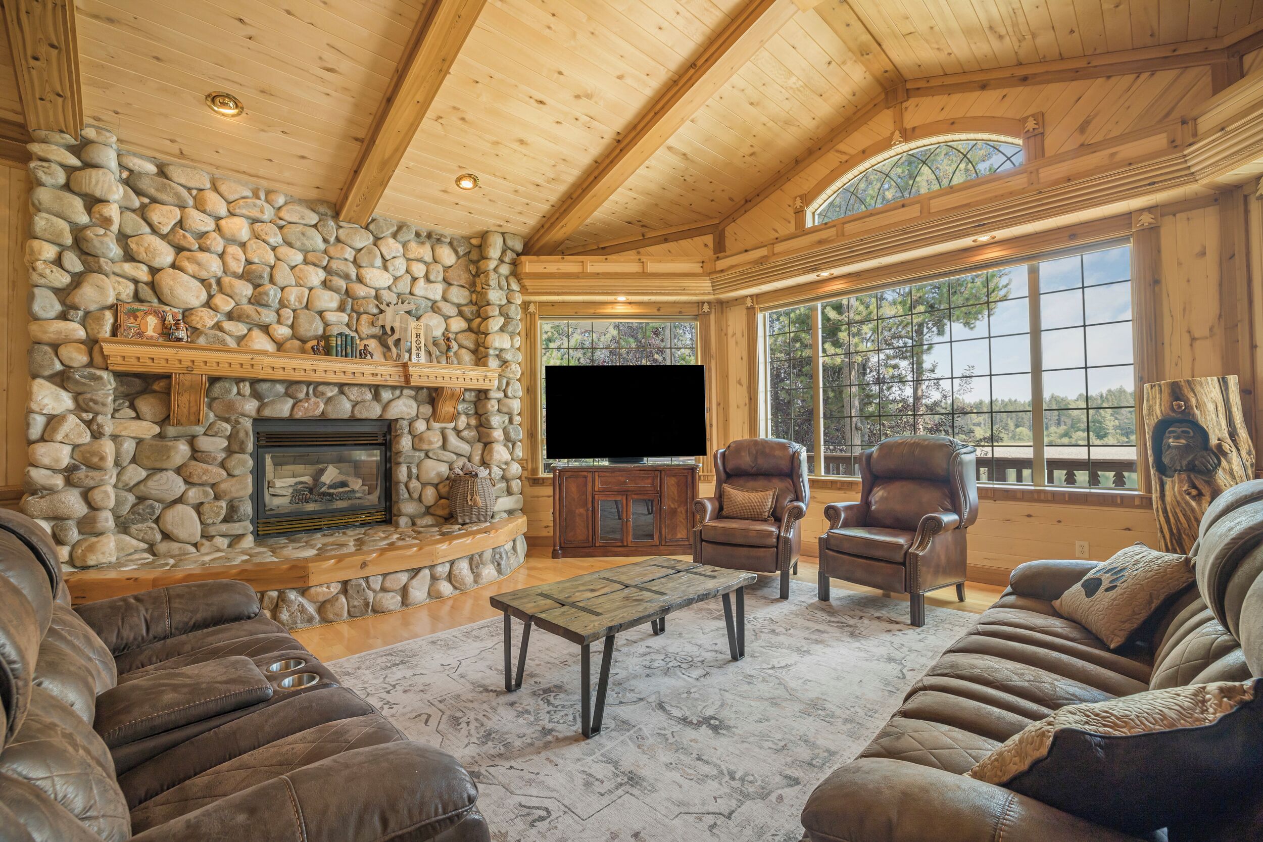 Newly Added! Ultimate Waterfront Escape  Hot Tub, Sauna & Private Dock - Island Park, ID
