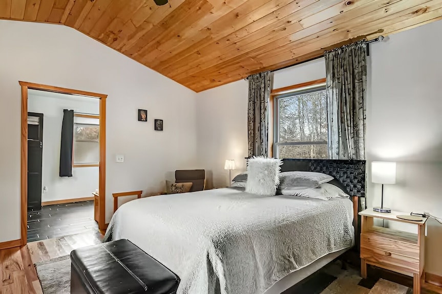 Romantic Luxe Cabin In Beautiful New Lisbon - Wisconsin