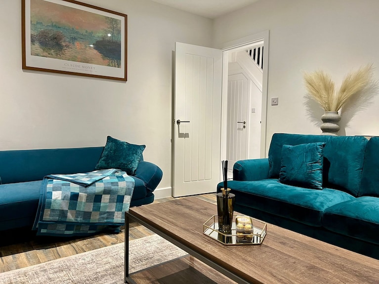 Exquisite 3 Bed Home-free Parking-long Stay Discounts - 메이드스톤