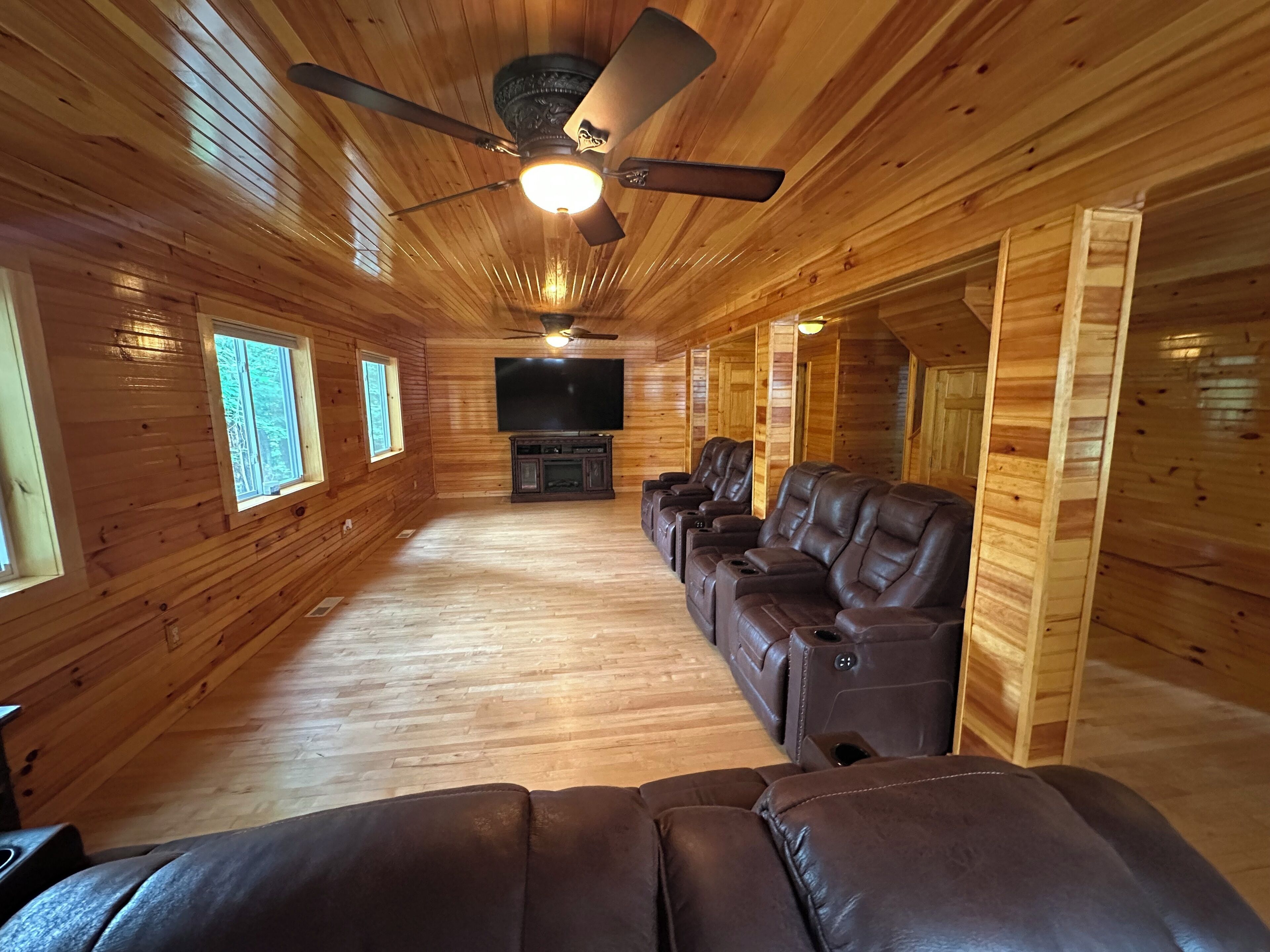 Hurleyville Spacious Getaway - Monticello, NY