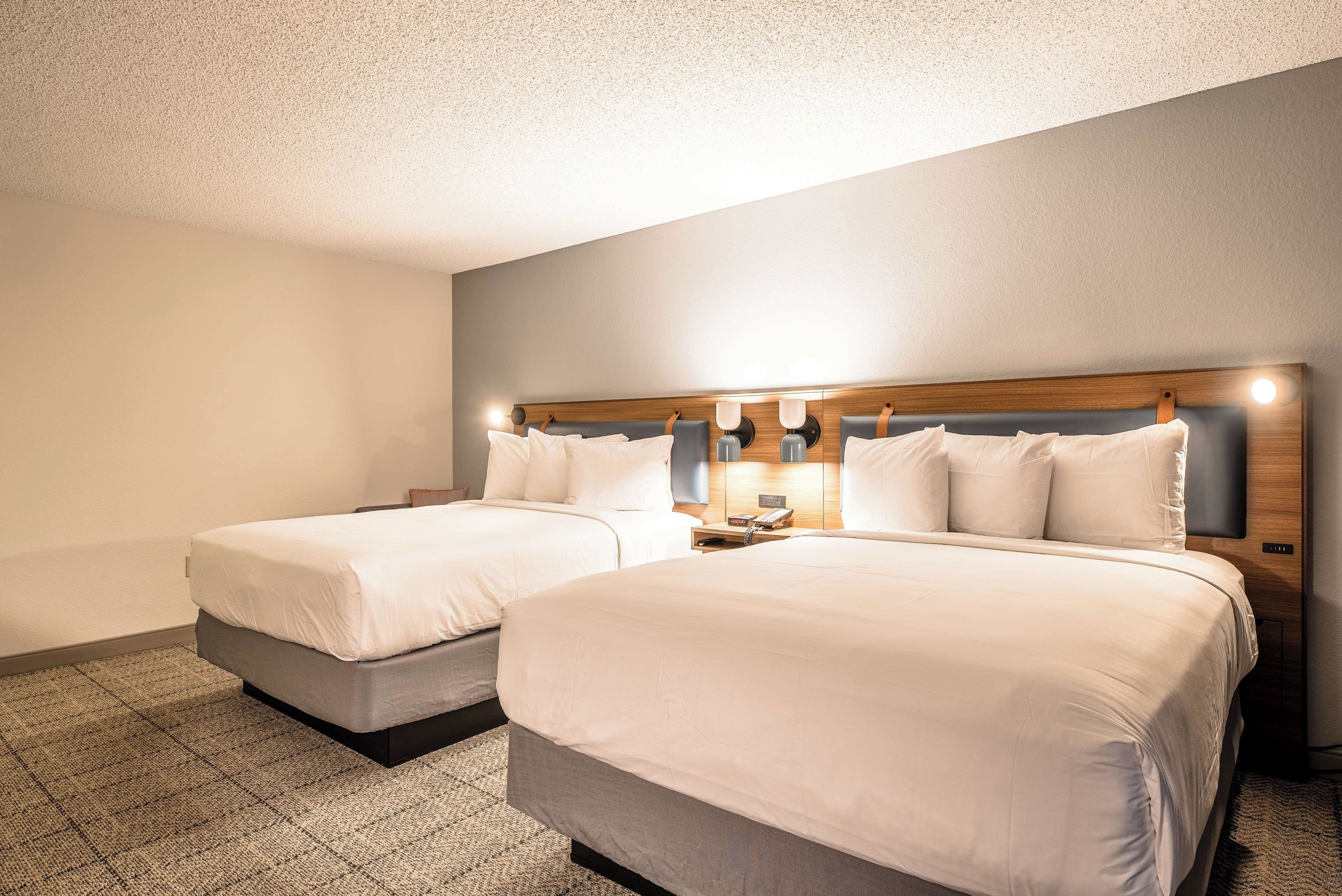 Refreshing Pool Stay Near Utd | Gym, Swimming Pool & Pet-friendly - Plano, TX