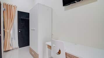 Quarto Duplo Standard | Secretária, Wi-fi grátis, roupa de cama fornecida