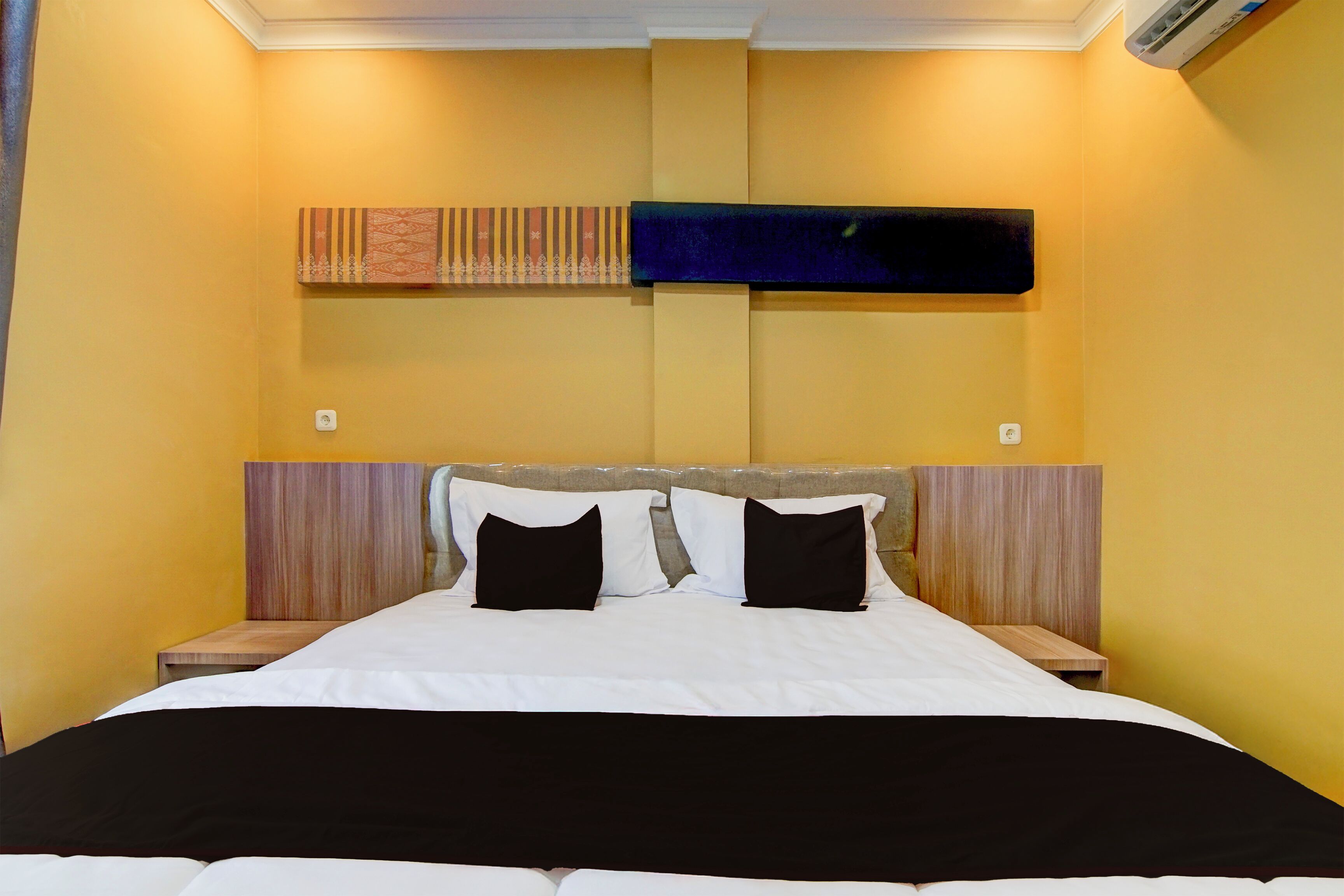 Quarto Duplo Deluxe | Secretária, Wi-fi grátis, roupa de cama fornecida 