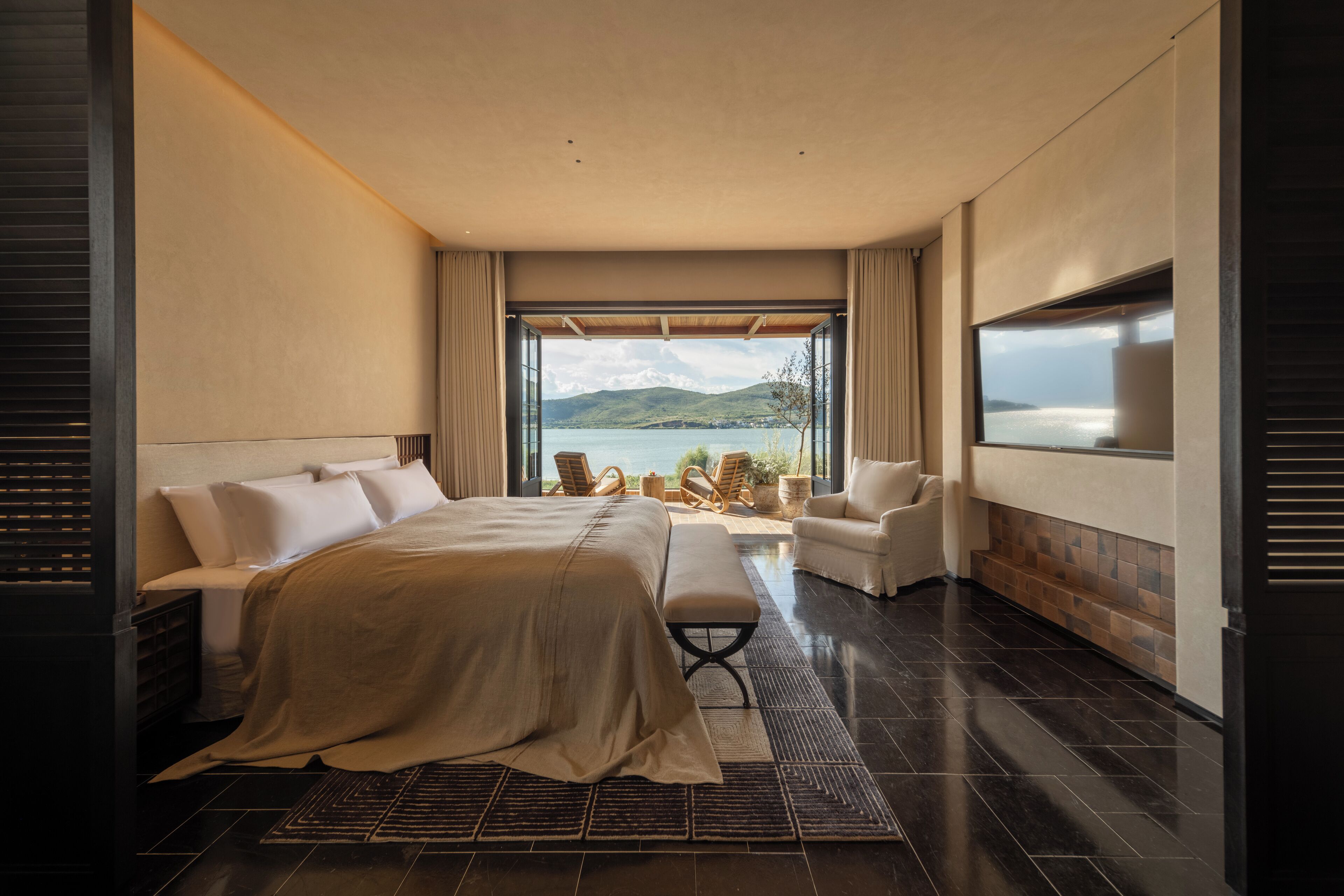 Quarto casal luxo, vista para o oceano | Frigobar (abastecido com itens grátis), cofres nos quartos, escrivaninha