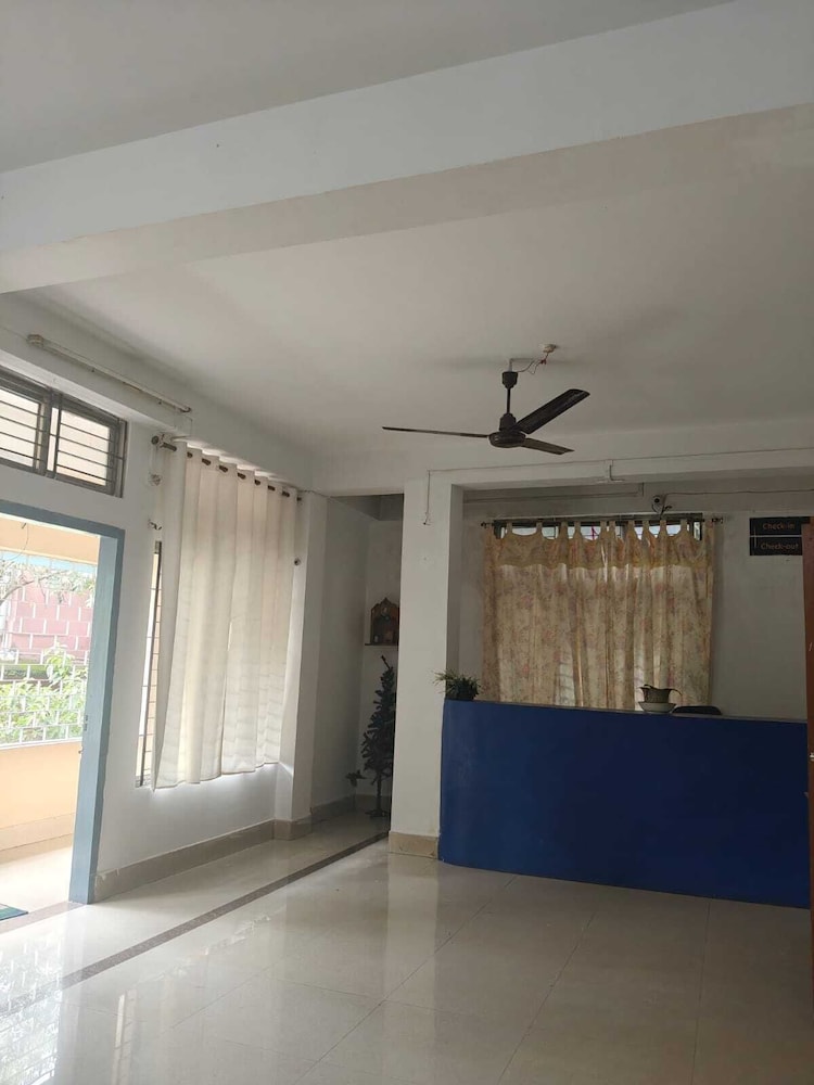 Shimray Minimalist Hostel - Guwahati