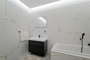 Vila conforto, vista para o jardim | Banheiro