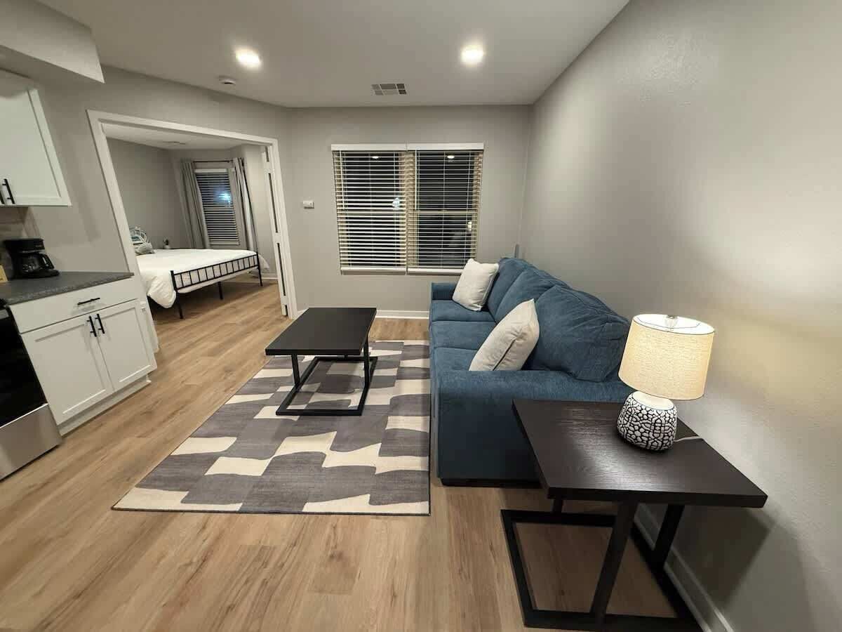 Entertainment District, Private Entry, Parking - Omaha, NE