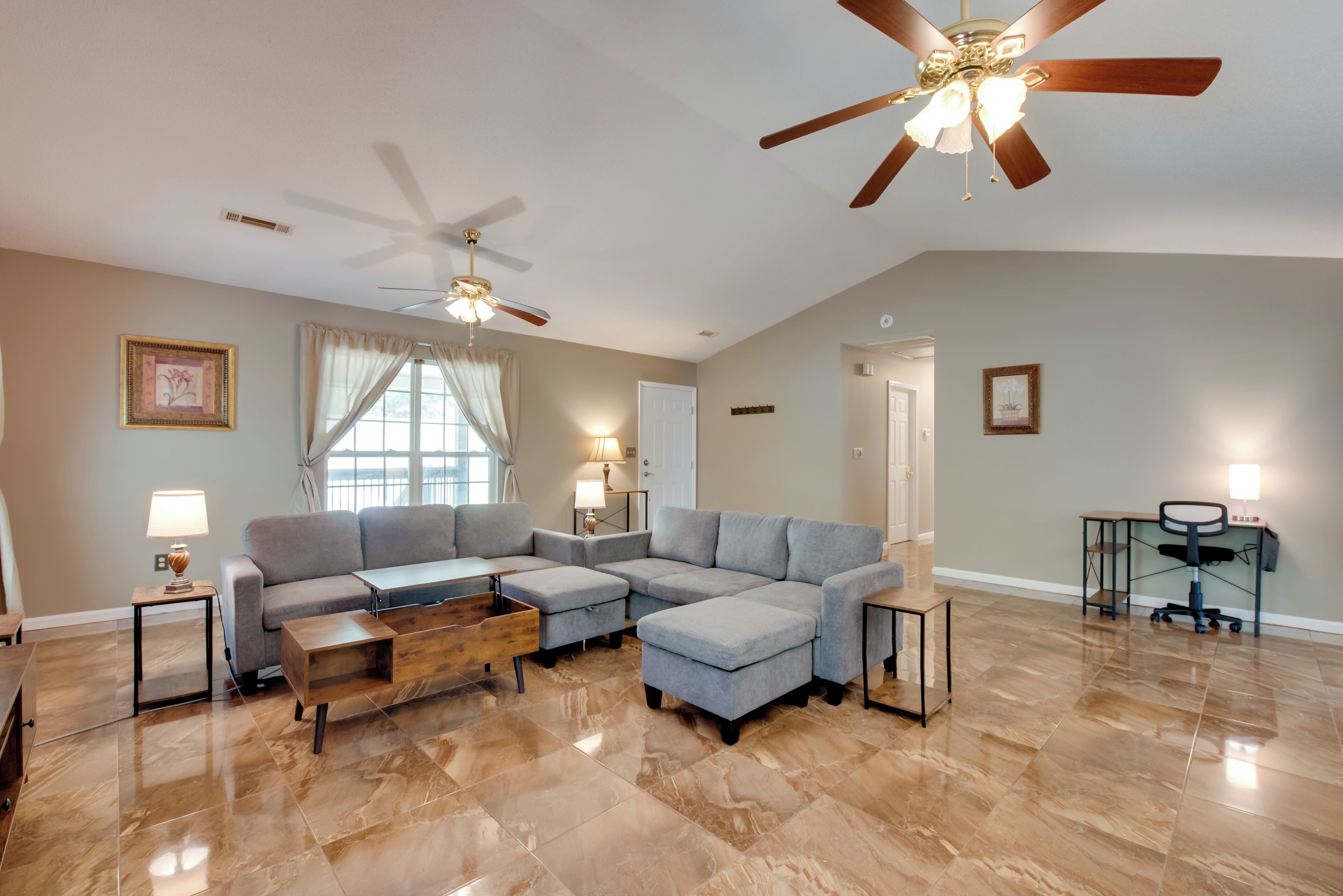 Casa (2 Bedrooms) | Interior