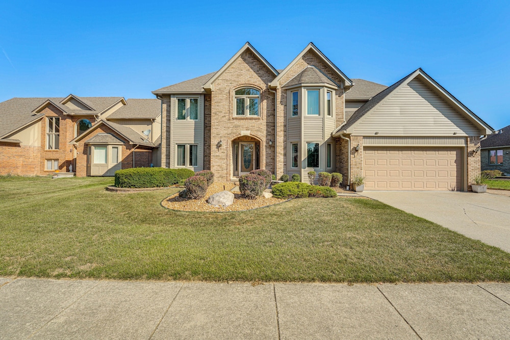 Private Yard W/ Patio: Family Getaway In Macomb - Michigan