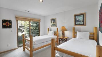 Apartamento em Condomínio Fechado, 3 quartos | 3 quartos, ferro/tábua de engomar, Wi-fi grátis