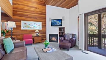 Apartamento em Condomínio Fechado, 2 quartos | Sala de estar | Smart TV