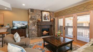 Estúdio | Área de estar | Smart TV