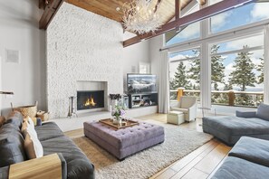 Casa, 5 quartos | Área de estar | Smart TV