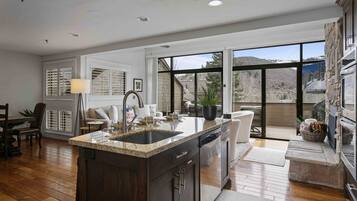 Apartamento em Condomínio Fechado, 3 quartos | Interior