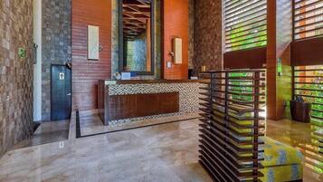 Apartamento em Condomínio Fechado, 1 cama king-size (Residences by Pinnacle 207) | Lobby