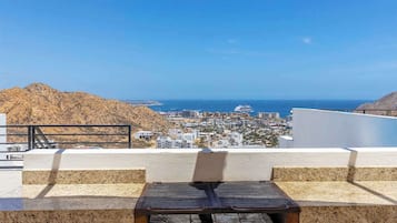 Apartamento, várias camas, varanda, vista para o oceano (HD3-202) | Terrenos do alojamento
