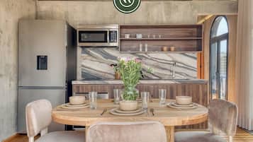 Condo, 1 cama King, varanda, vista para a cidade (Privada de FD 3B U2) | Cozinha privada